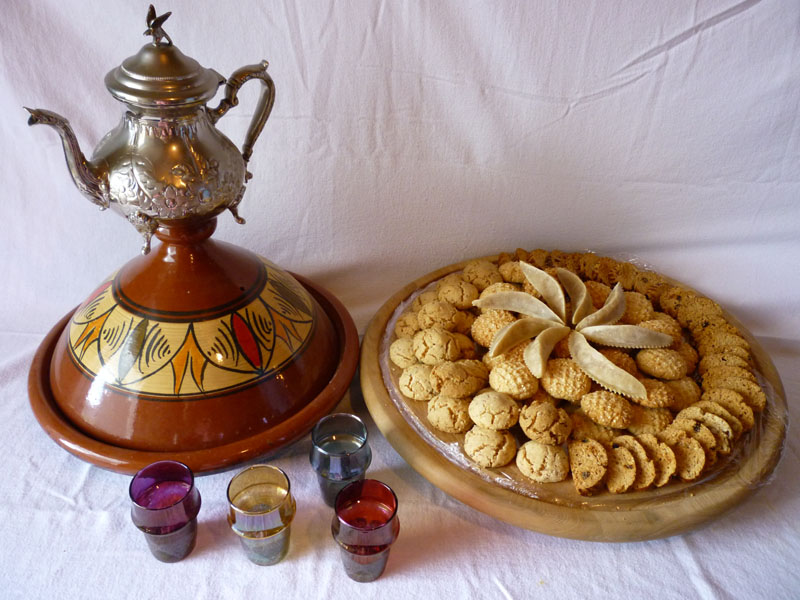 Les saveurs et la chaleur du Maroc – Biscuits, thés et plats ...